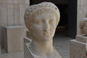 Poppaea Sabina (30-65 AD): A Beautiful Womanand an Empress