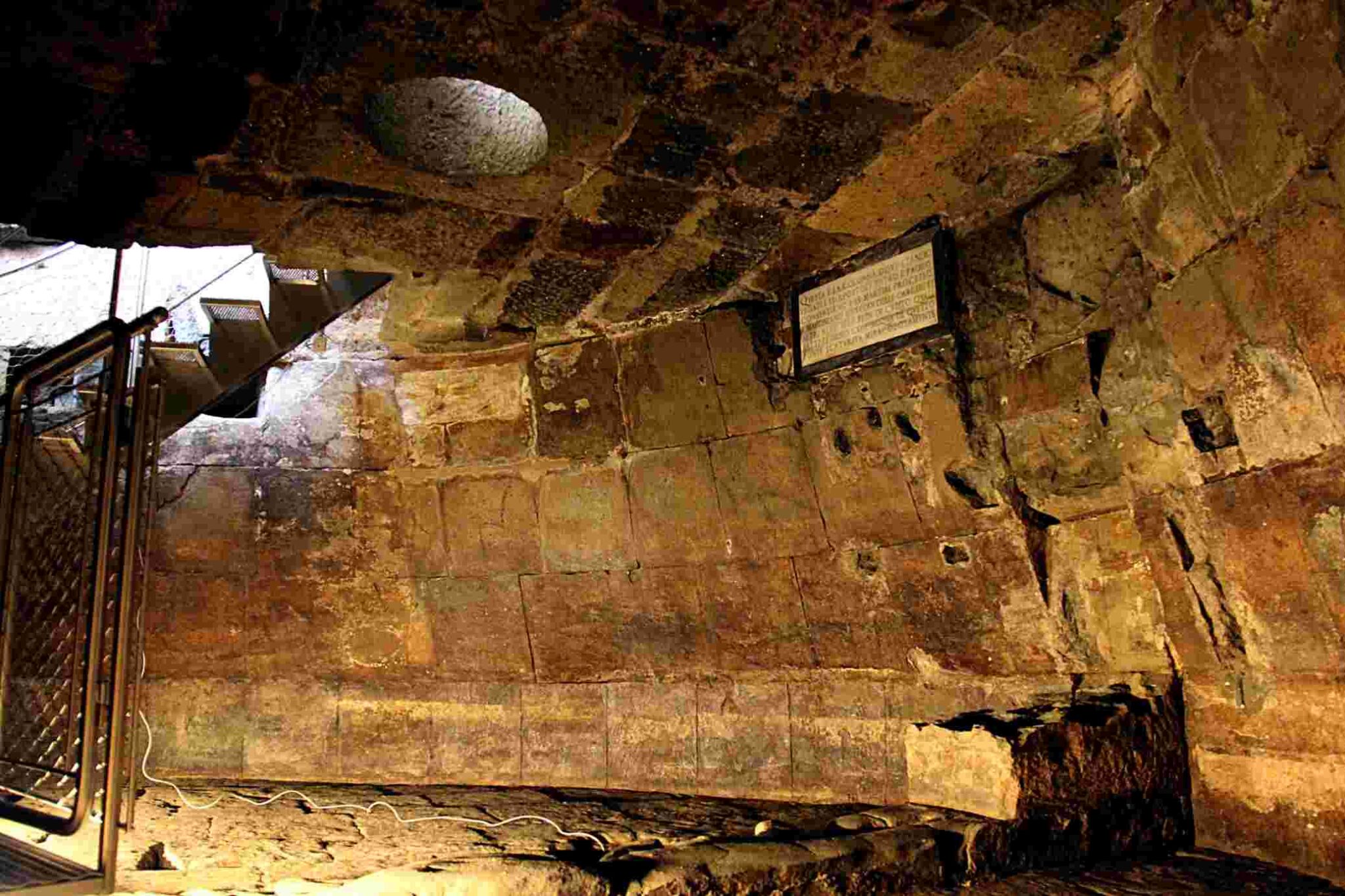 Here's What It Was Like For Prisoners In Ancient Rome - Roman Empire